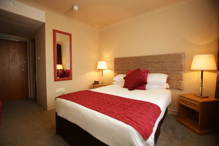 Room Pictures - The Bruce Hotel